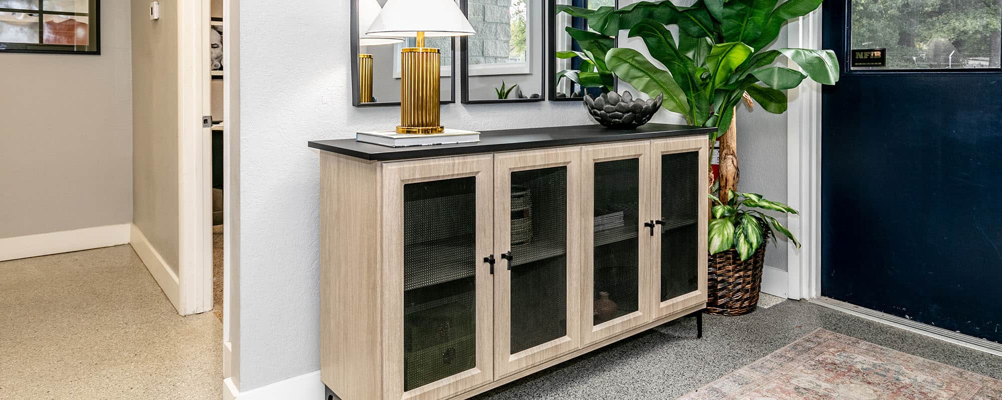 Console - Distinctive Design Solutions